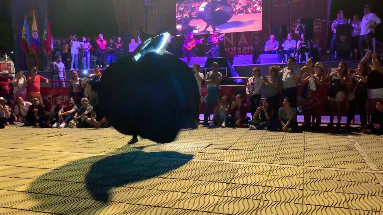 Show Capa -Tuna Ciudad de Zipaquirá - YouTube