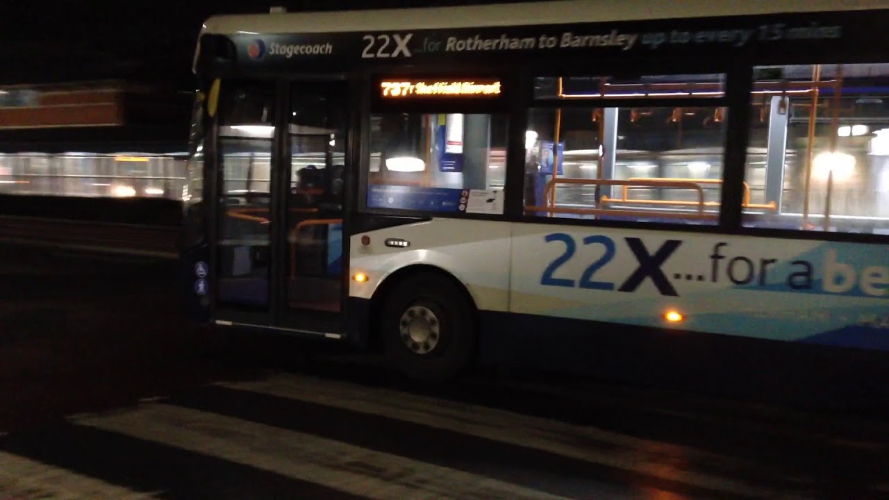 Stagecoach Yorkshire 26026 Enviro 200 MMC on 737 ahead to it Stand at ...