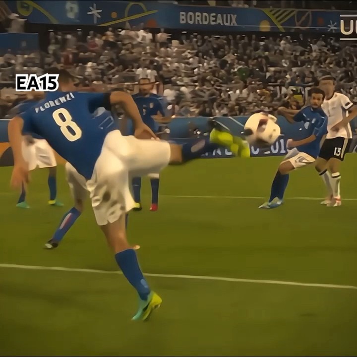 The Art of Defending in Football 🤩 - YouTube