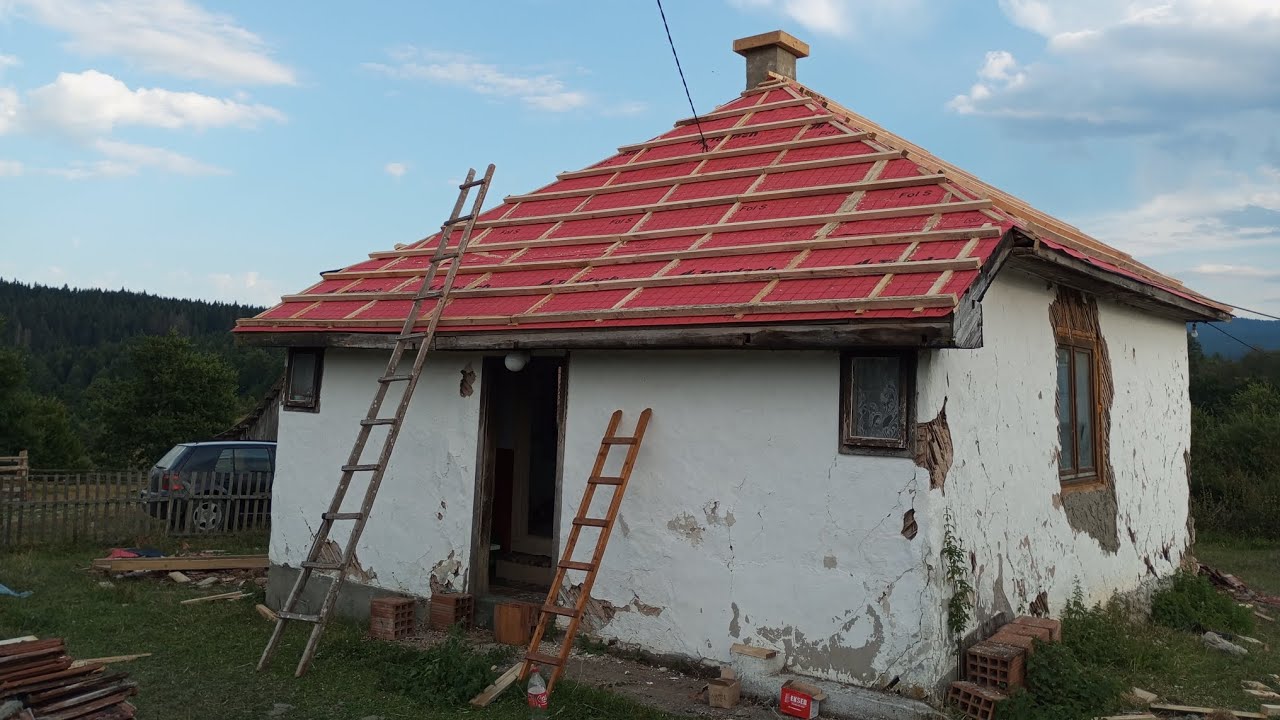 REKONSTRUKCIJA KROVA NA 4 VODE . Podascavanje , folija , letve ...