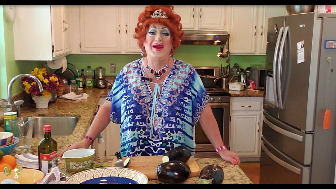 In the Kitchen With Miss Bea Haven Eggplant Parmesan - YouTube