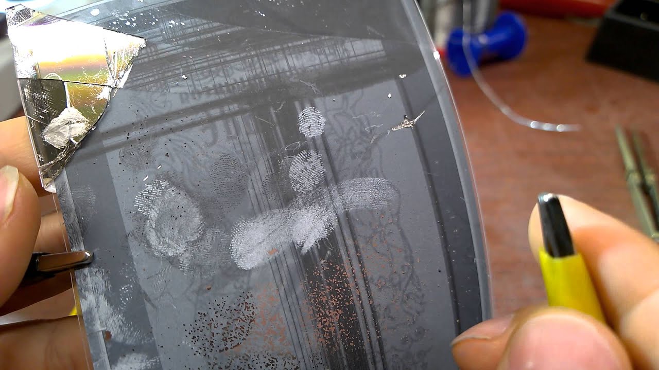 Having fun with broken e-ink e-reader display - YouTube