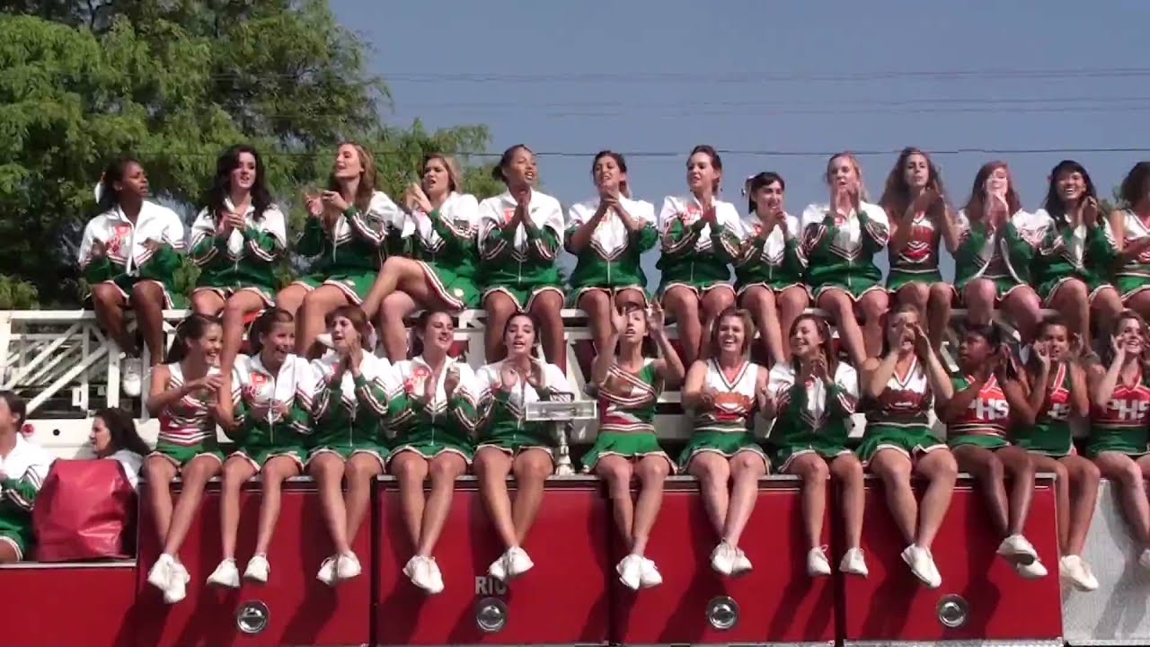 Riverside Poly Cheer Homecoming Parade 2009 - YouTube