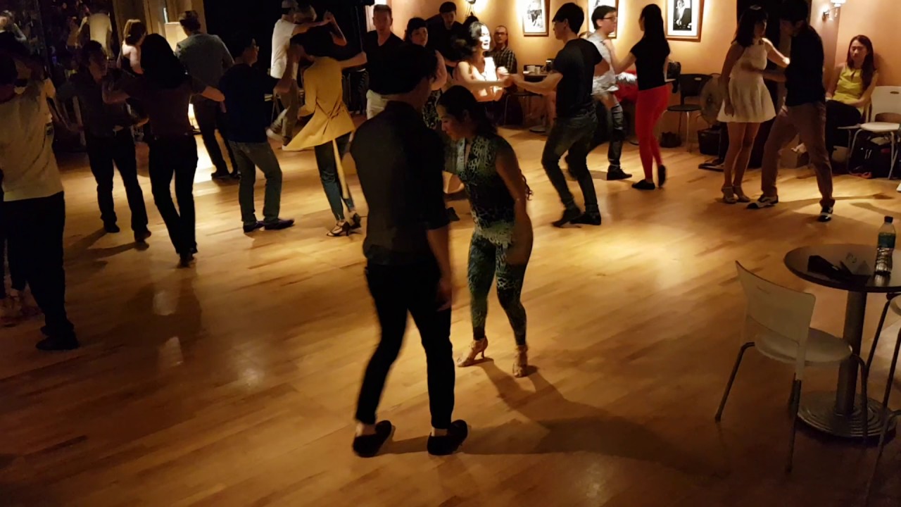 20170402 Alien Ramirez & Omar Chen salsa social - YouTube