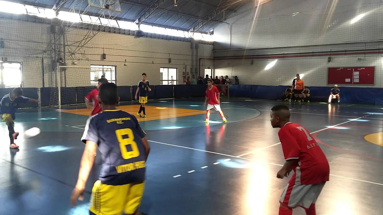 Bradesco/Arfab 5x4 Guerreiros - Rio Futsal sub-13 - 1º tempo - Part 1/2 ...