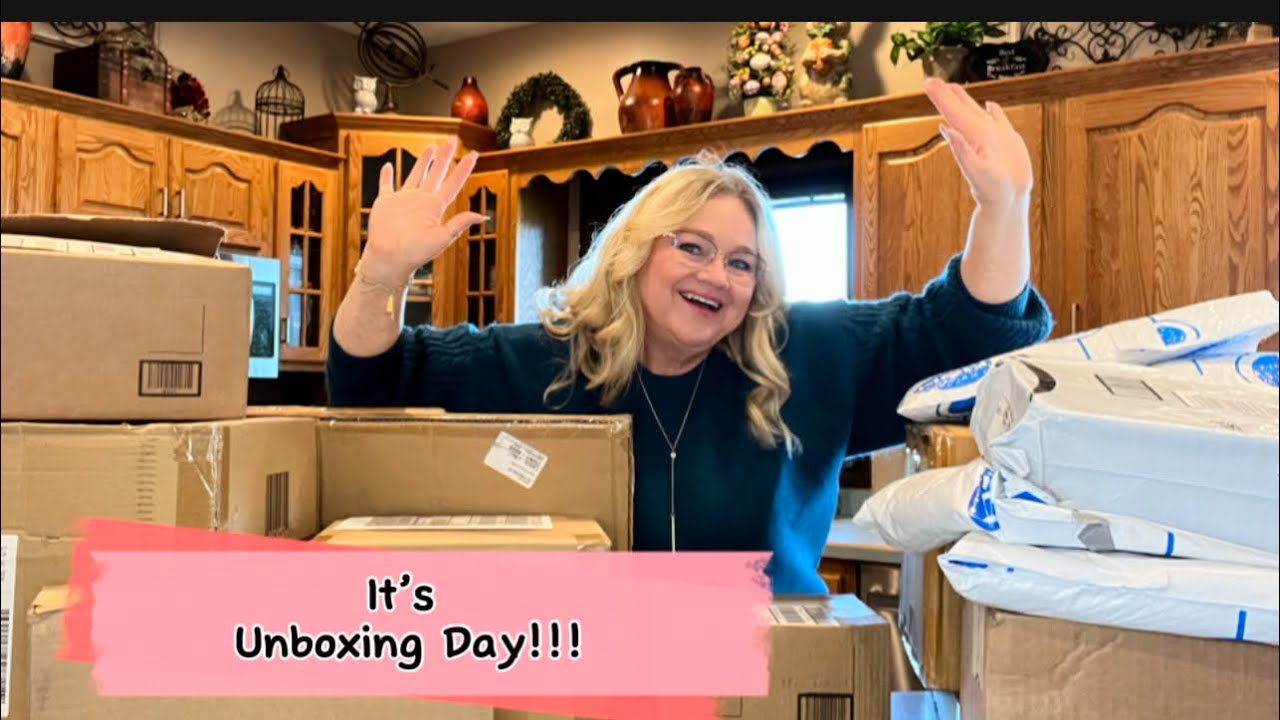 It’s Finally Unboxing Day! 📦 Too many packages? NEVER! #vlog #unboxing ...