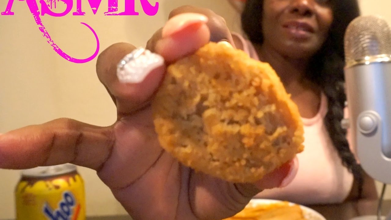 CHICKEN ASMR Eating Sounds/Soft Crunch - YouTube