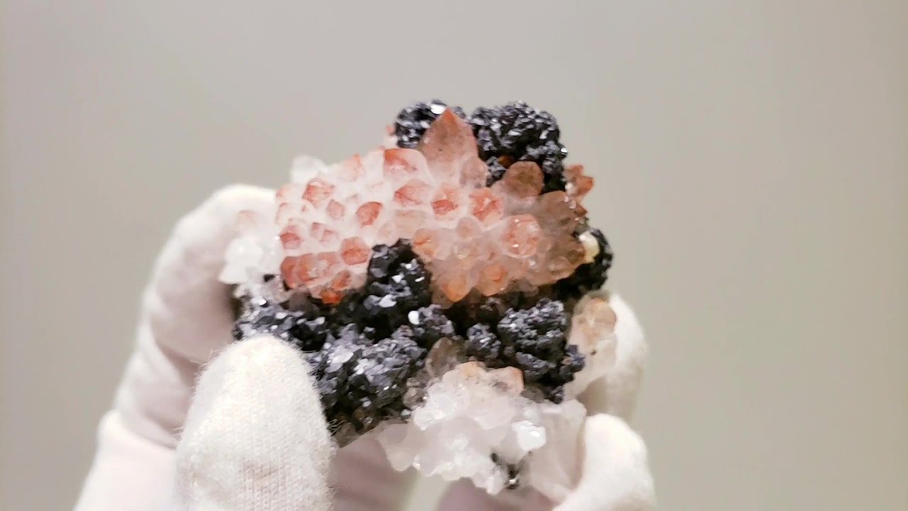 Quartz with Red Hematite Inclusions, Sphalerite, Calcite and ...