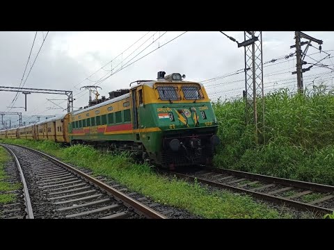 12619 LTT Matsyagandha Express with Sapthagiri livery P4 Slowly Depart ...