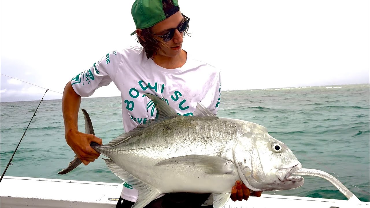 Fishing a remote Island on the Great Barrier Reef - YouTube