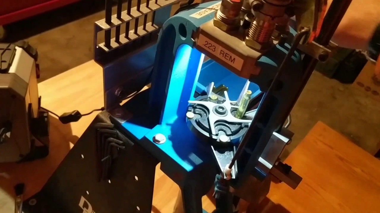 Reloading on the Dillon RL550B - YouTube