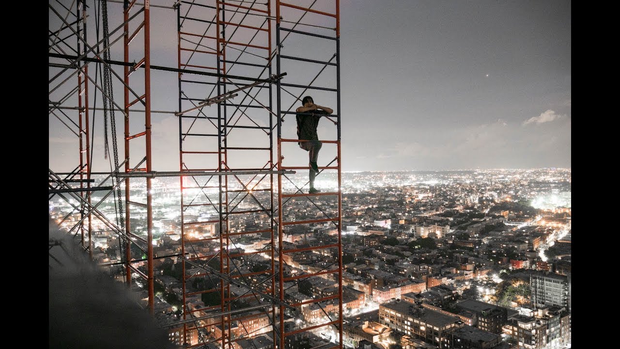 Climbing Scaffolding 450ft Over Brooklyn - YouTube