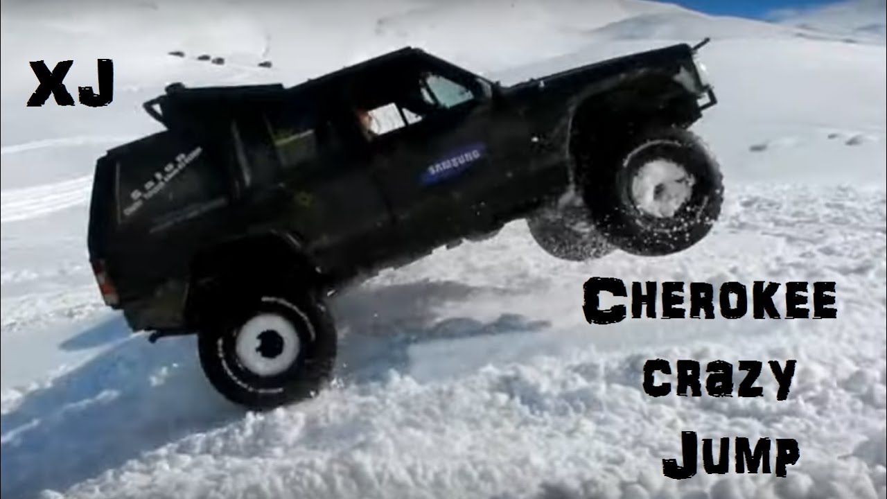 Jeep Cherokee XJ jump on snow - YouTube