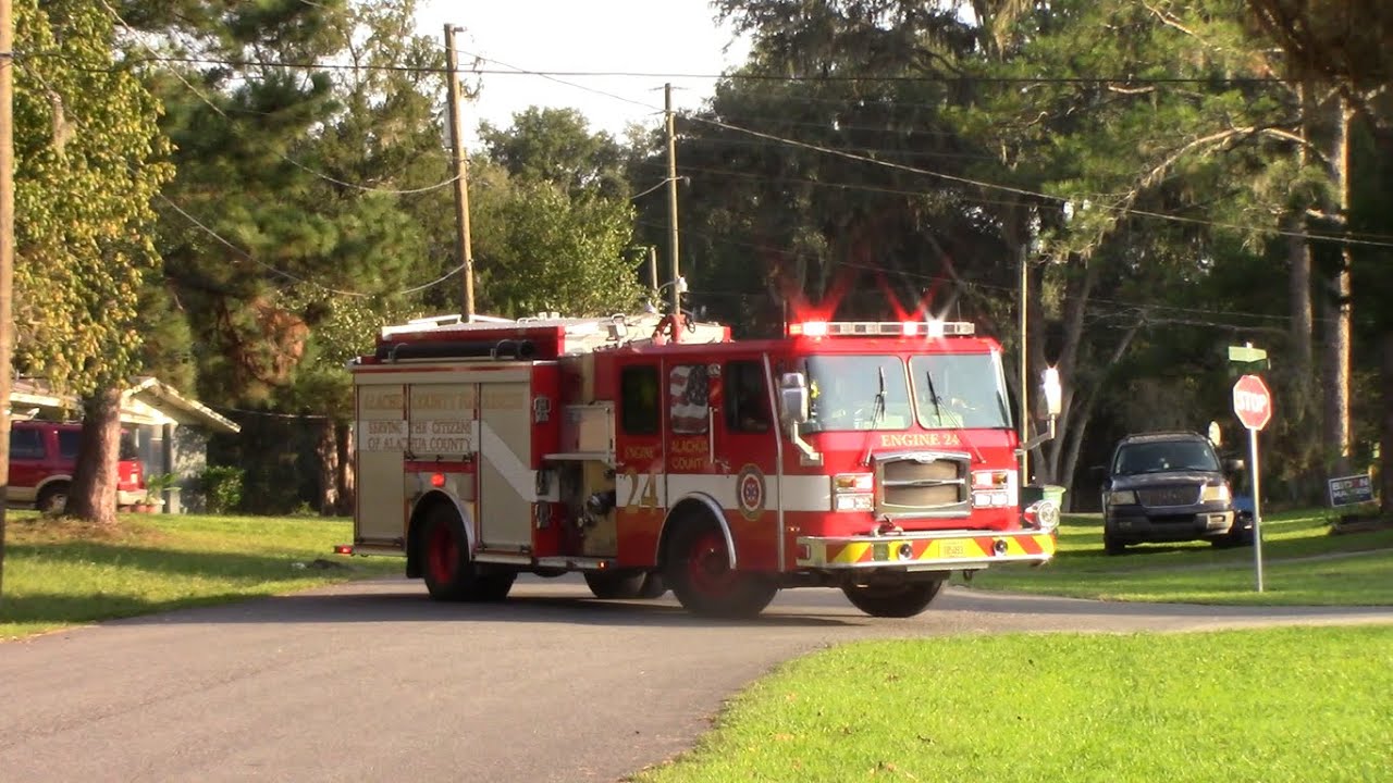 Alachua County Fire Rescue Engine 24 Responding - YouTube