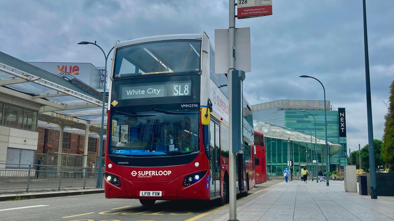 SL8 FRV | Uxbridge - White City VMH2594 LK19FXW - YouTube