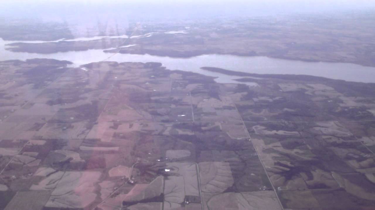 Video from Jet flying 10,000 ft over Iowa's Lake Red Rock - YouTube
