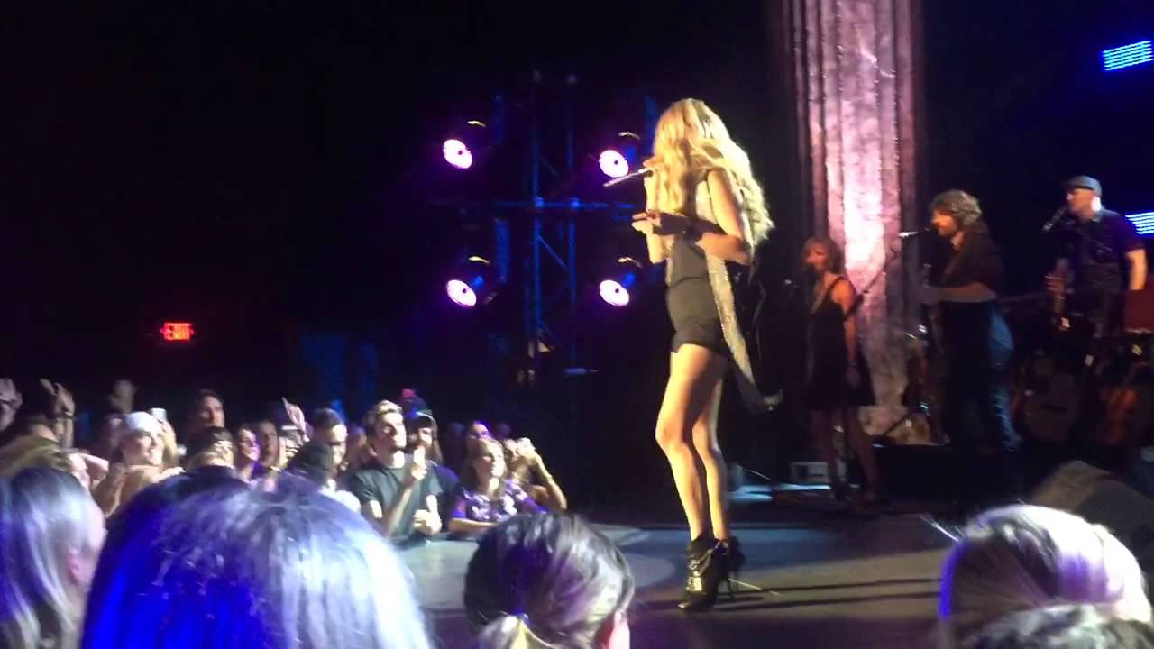 Carrie Underwood- Blown Away CMT Instant Jam - YouTube