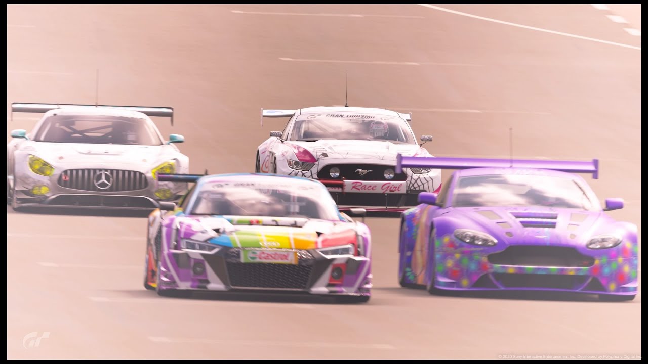 Racing with Cute Race Girl - YouTube