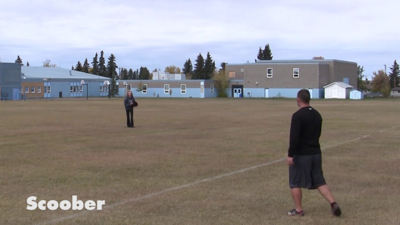 Scoober Throw in Ultimate Frisbee - YouTube