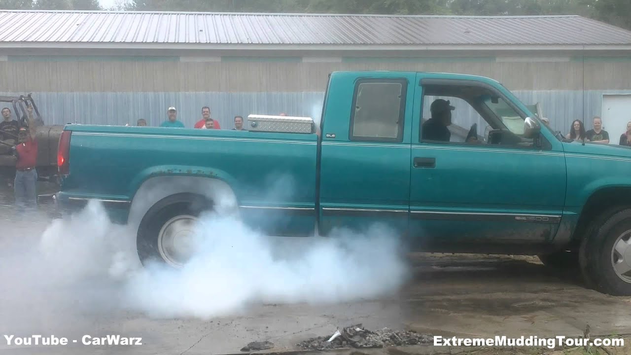 Blue Chevy Burnout At Geneva Road Mud Bog - YouTube