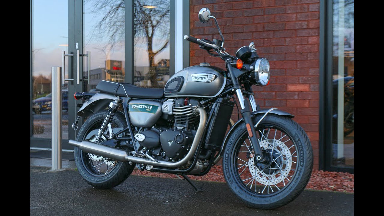 2022 Triumph Bonneville T100 Gold Line in Silver Ice and Competition ...