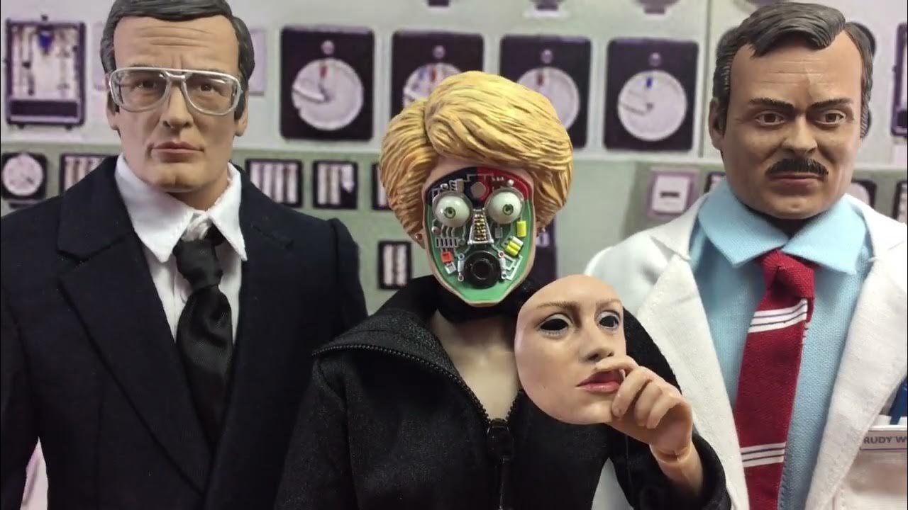 16 Peggy Callahan Regular And Fembot Version The Bionic Woman Fembots In Las Vegas Youtube