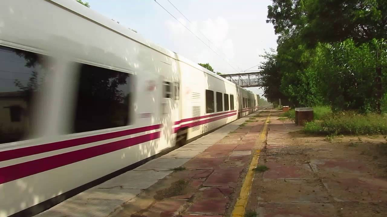First Time in Indian Railways.. BGKT WDP4 Hauled Renfe Talgo Trials ...