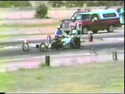 Econo rail front engine dragster 1985 vs Dodge Superbee - YouTube
