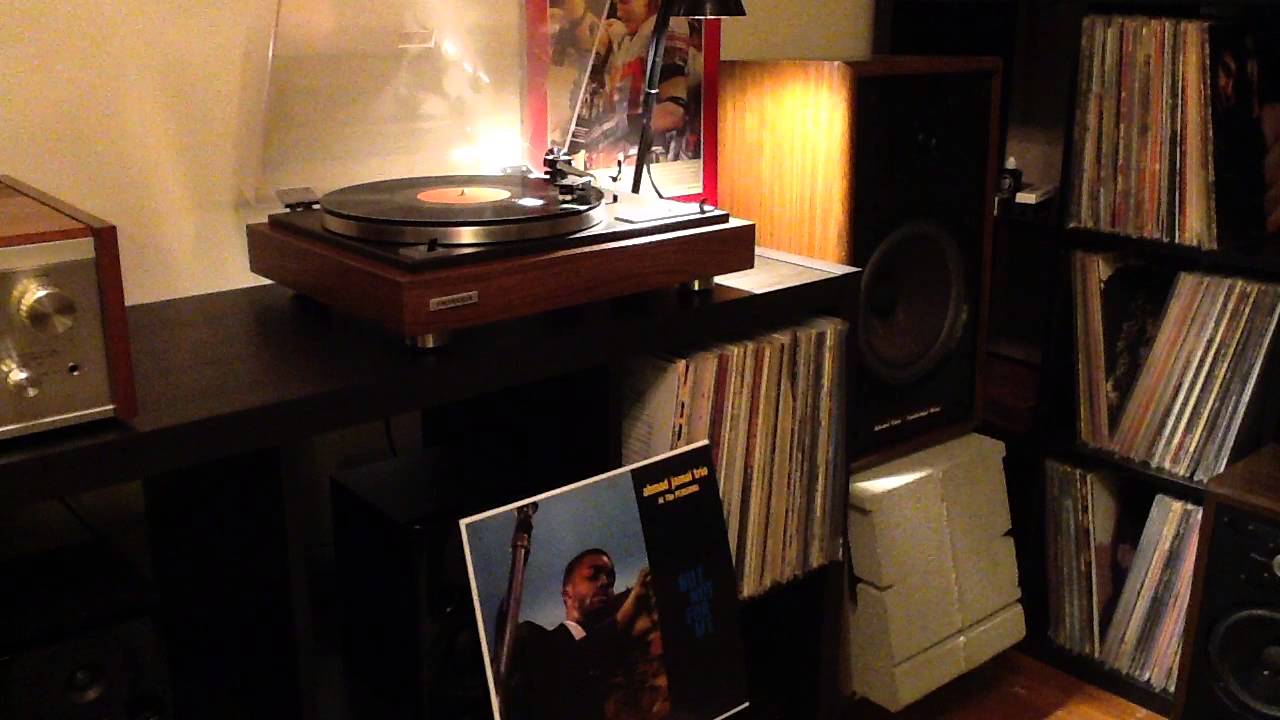 Advent 4002 speaker demo - YouTube