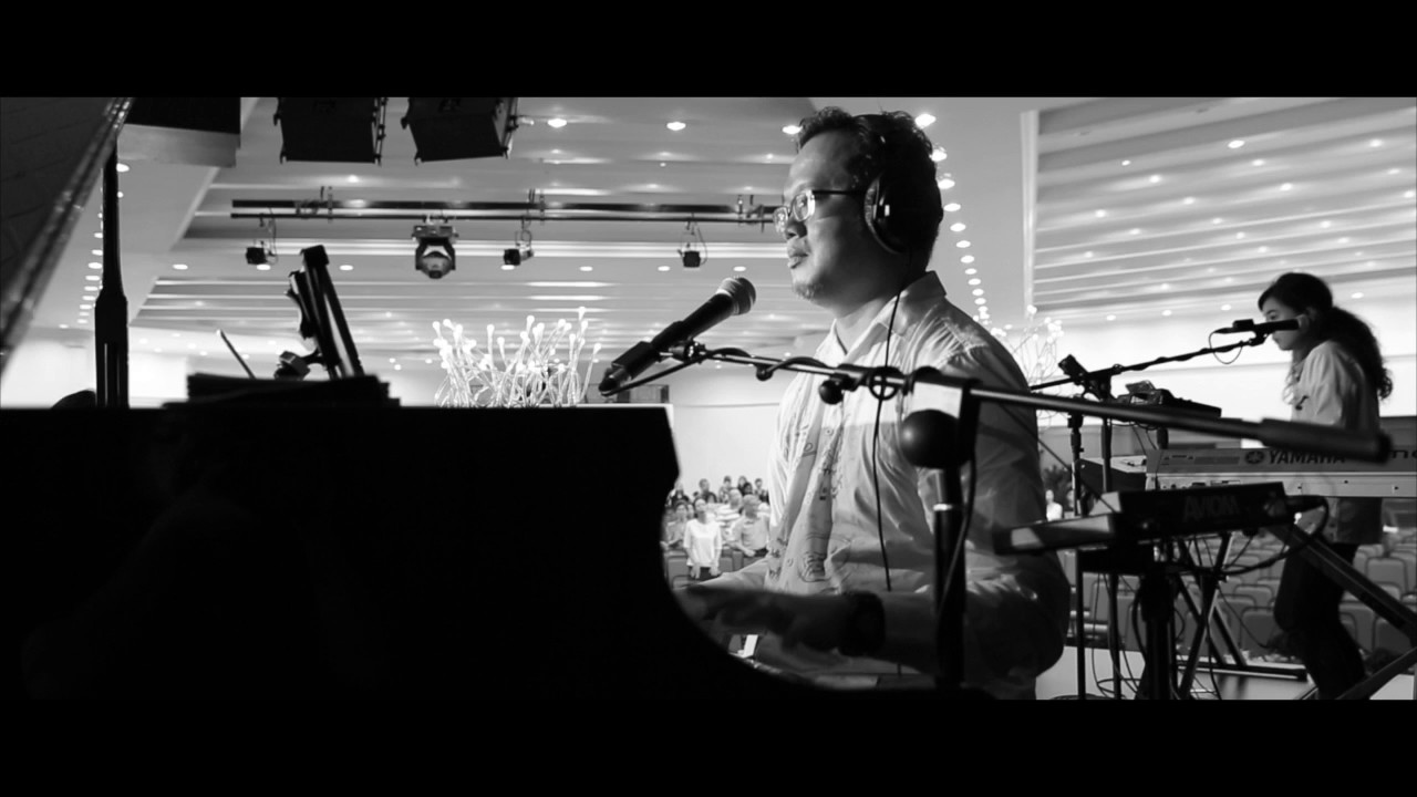 mm music video - YouTube