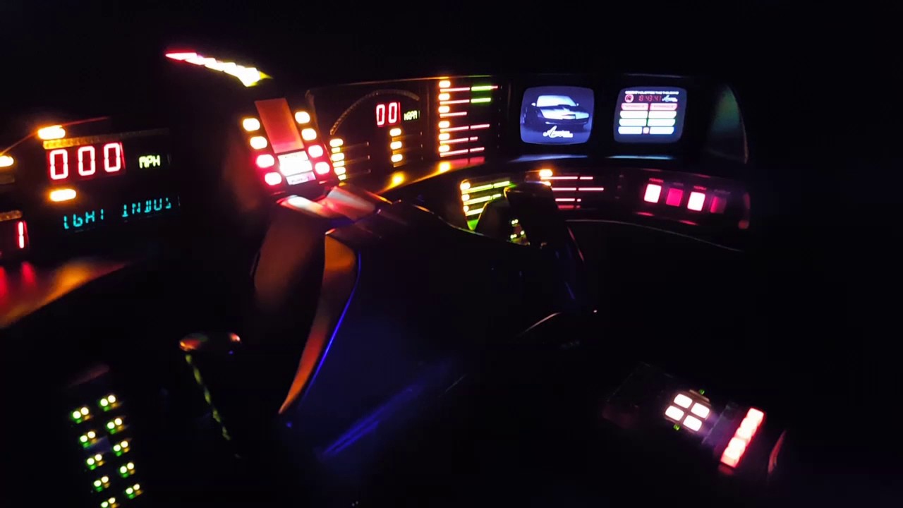Primo test nuovo software di American Garage per KITT - YouTube
