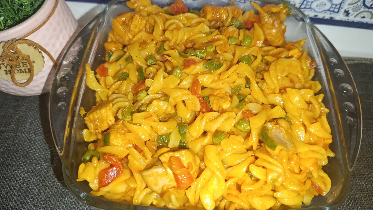 red sauce pasta with Desi touch, red sauce pasta,pasta recipe#subscribe ...