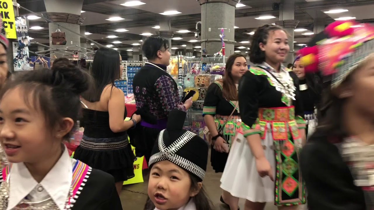 St. Paul, MN Hmong New Year 2018-19 - YouTube