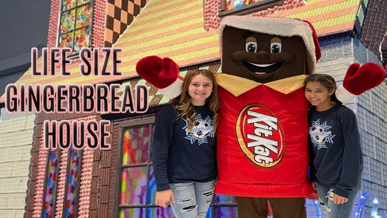 LIFE SIZE GINGERBREAD HOUSE made of REAL CANDY | HERSHEY PARK - YouTube