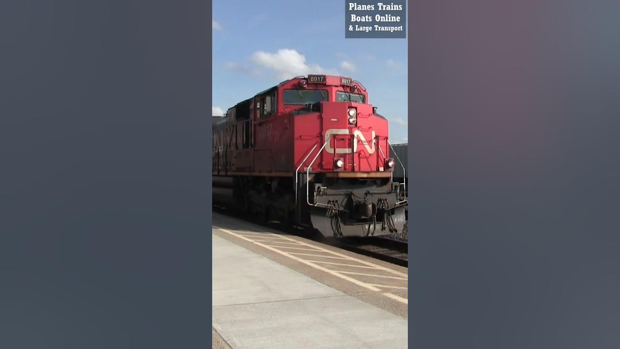 #shorts CN E271 Autorack Trains CN 8917 & CN 5751 Locomotives Strathroy Sub #trains - YouTube