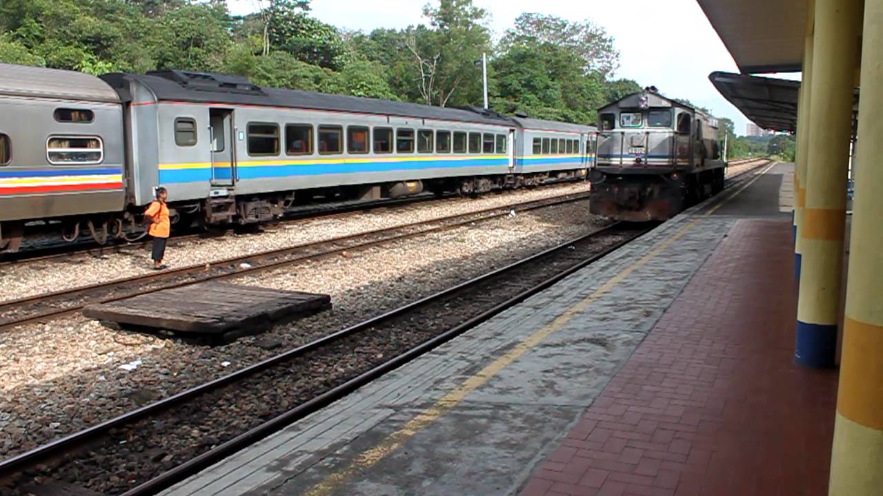 [KTM] Class 25 '25104 Pulau Indah' Coupling With Ex - Train No. 5201 ...