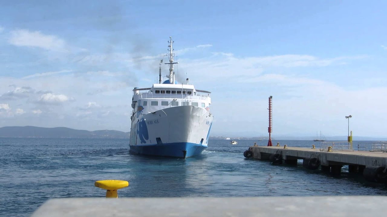 Traghetto Moby Ale - YouTube