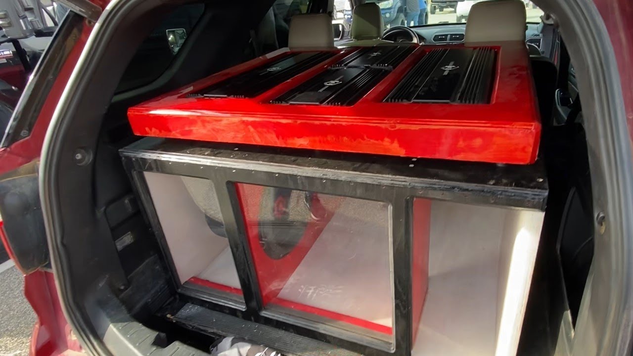 FLOATING AMP RACK!? HER SYSTEM POUNDS FOR 2 12S! - YouTube