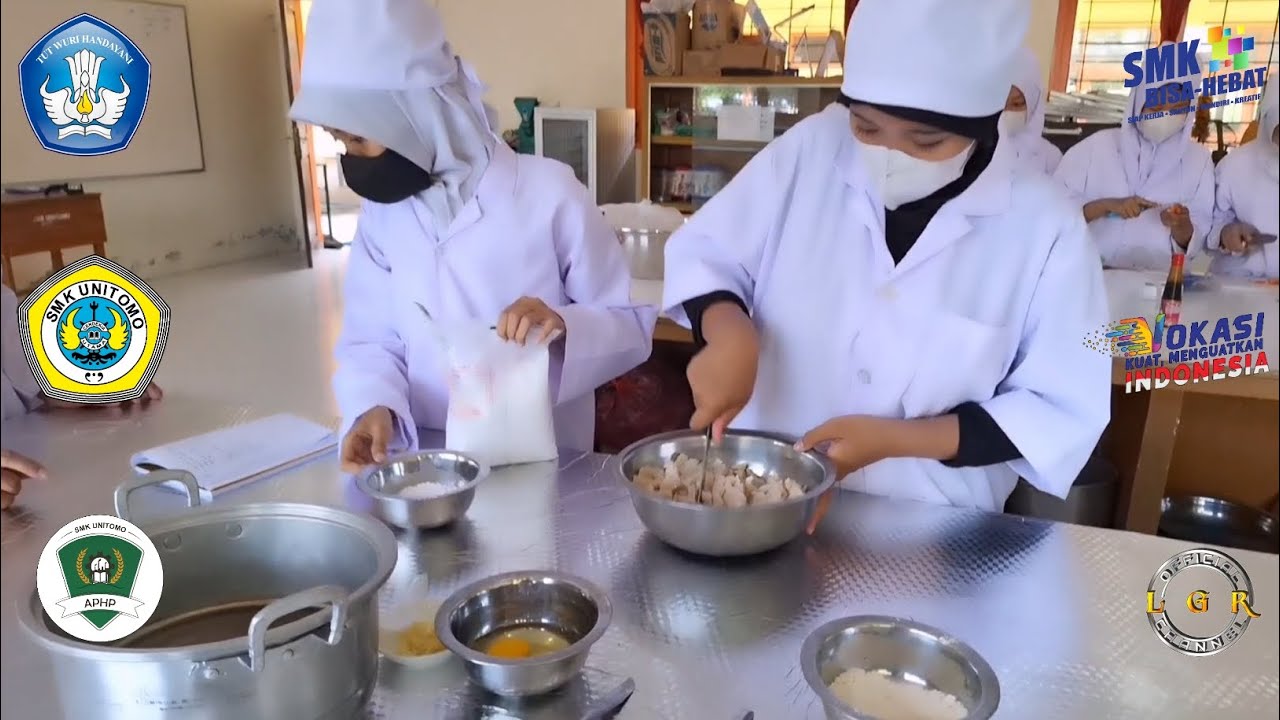 Cipta Karya Pembuatan Siomay Ikan BERSAMA SMK UNITOMO - Jurusan APHP ...
