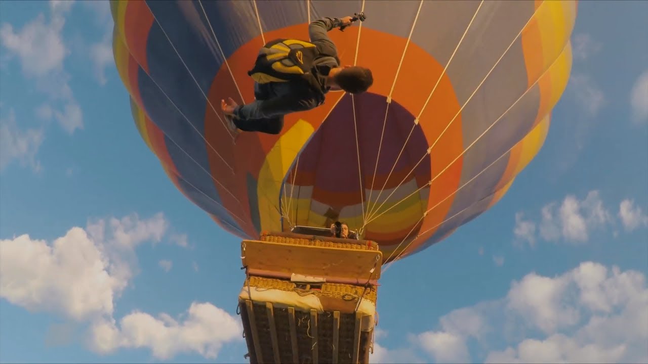 Skydiving out of a hot air balloon at 6:30AM! // Balloon Jump at ...