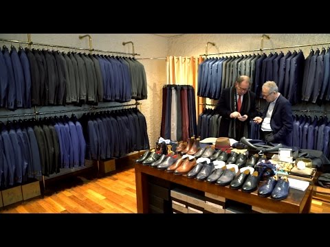 Jonas et Cie, chemisier-habilleur à Paris 2ème - YouTube