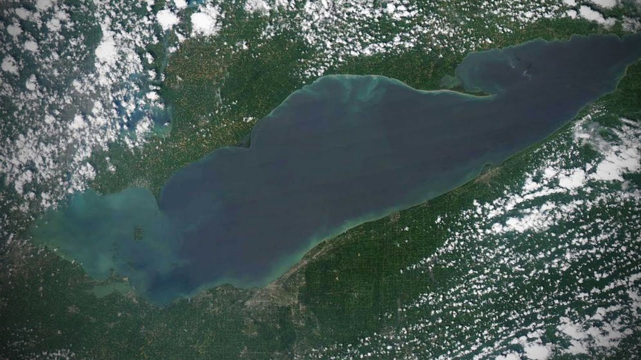 Harmful algae in Ohio’s Great Lake - YouTube