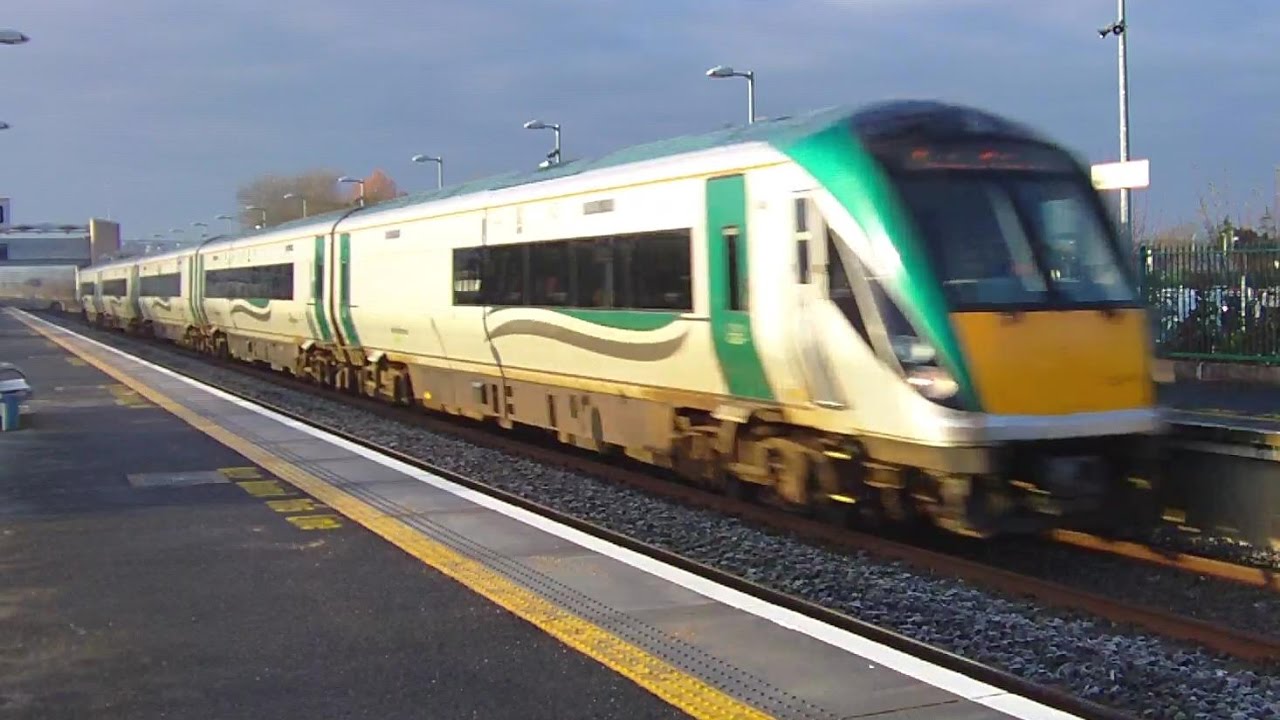 Irish Rail 22000 Class Intercity Train - Hazelhatch & Celbridge ...