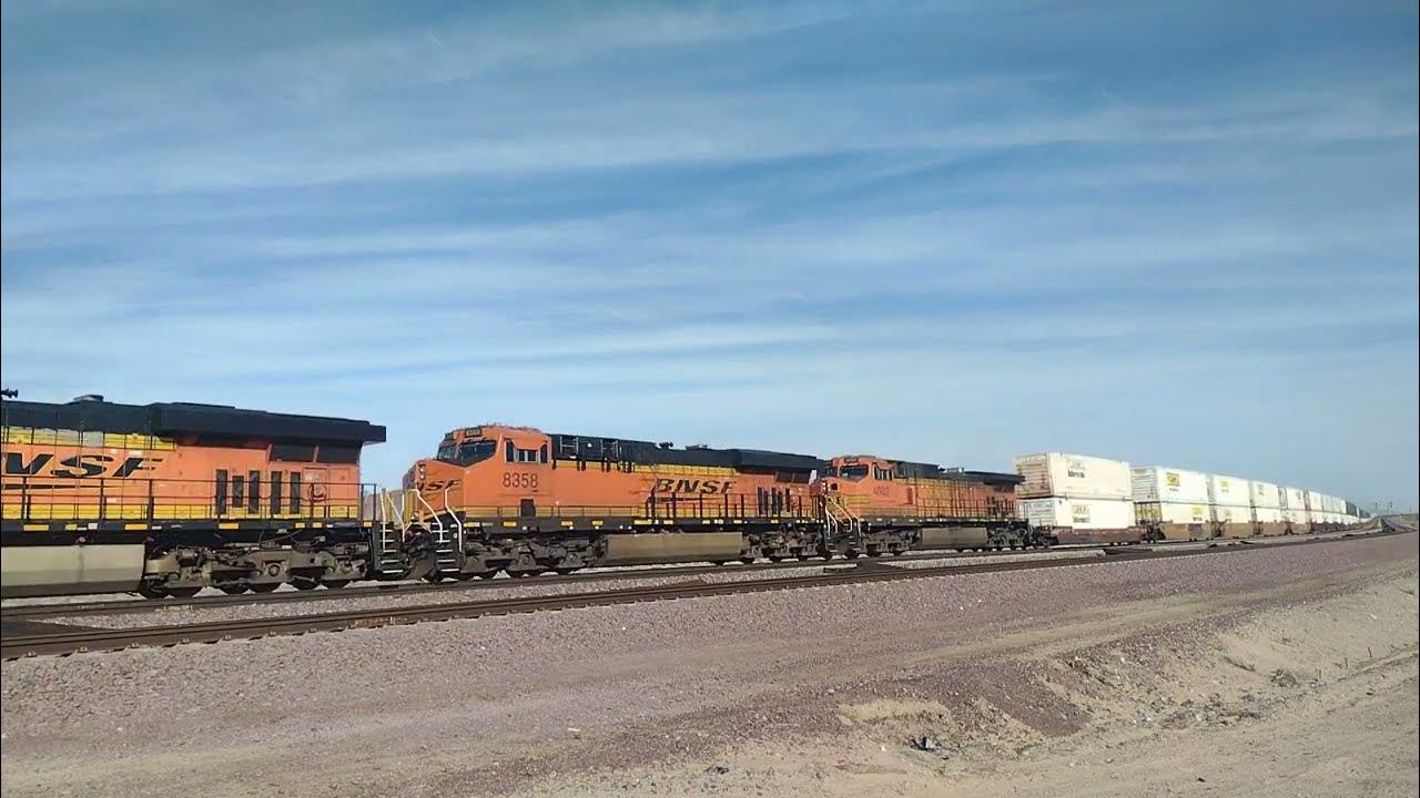 WB BNSF Domestic Intermodal/Baretables Train In Nebo Ca! #bigbossrailfanner - YouTube