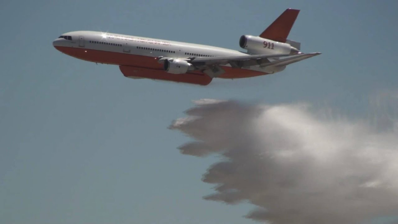 March ARB Air Fest 2010 - CDF Tanker 911 Water Drop Demo - YouTube