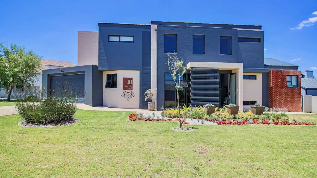 CALLING YOUNG COUPLES AND SINGLE PROFESSIONALS. THIS PROPERTY IS ...