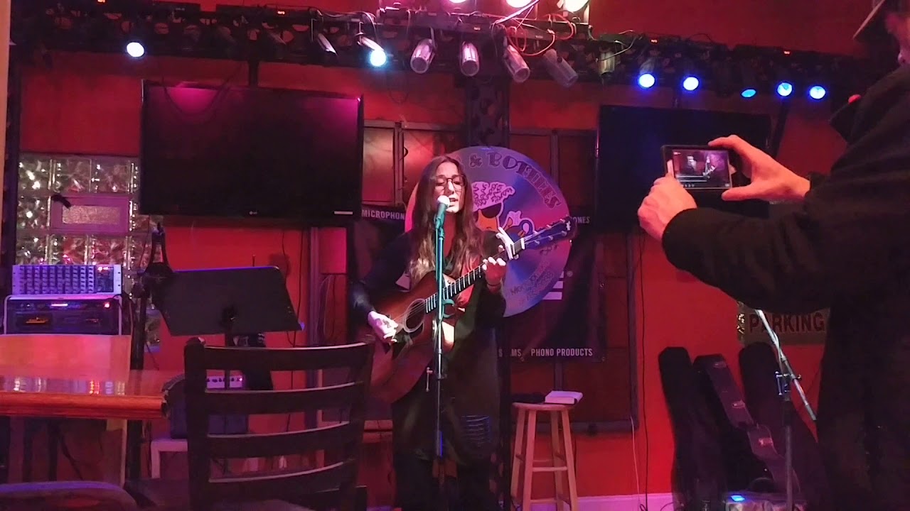 Heather Valley Live at HD Beans - Cincinnati - YouTube