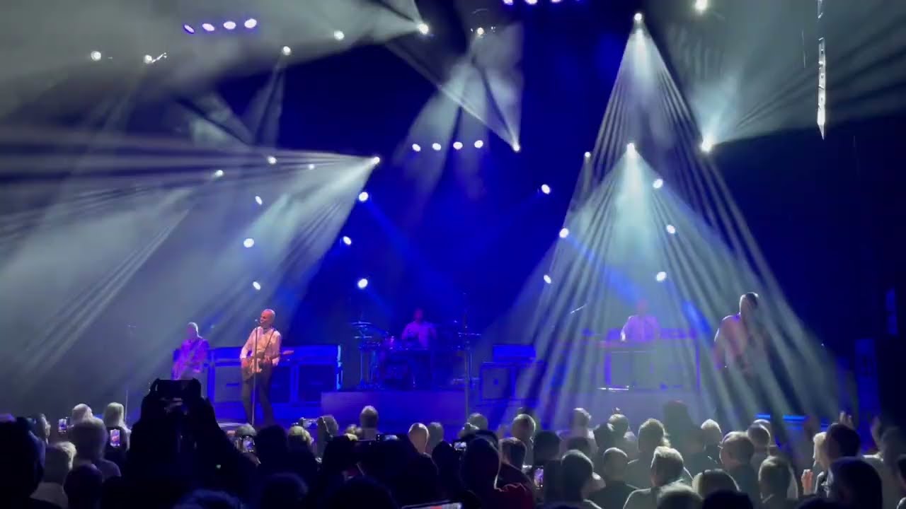 Status Quo Olympia 12/09/2022 - YouTube