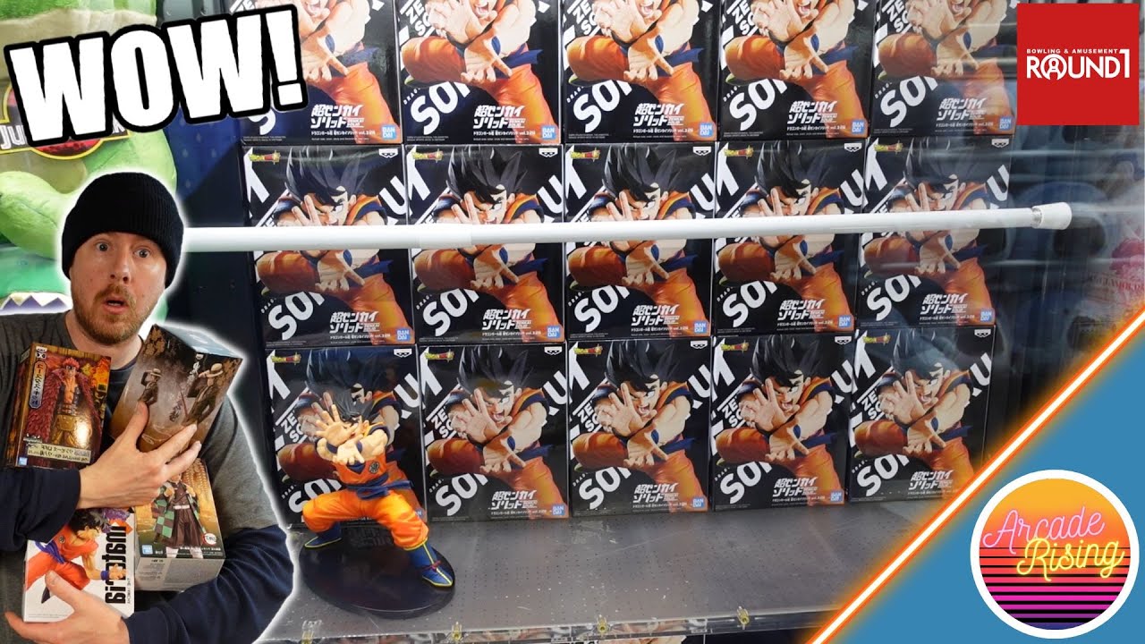 New Anime Figures in the Claw Machines at Round 1! - YouTube
