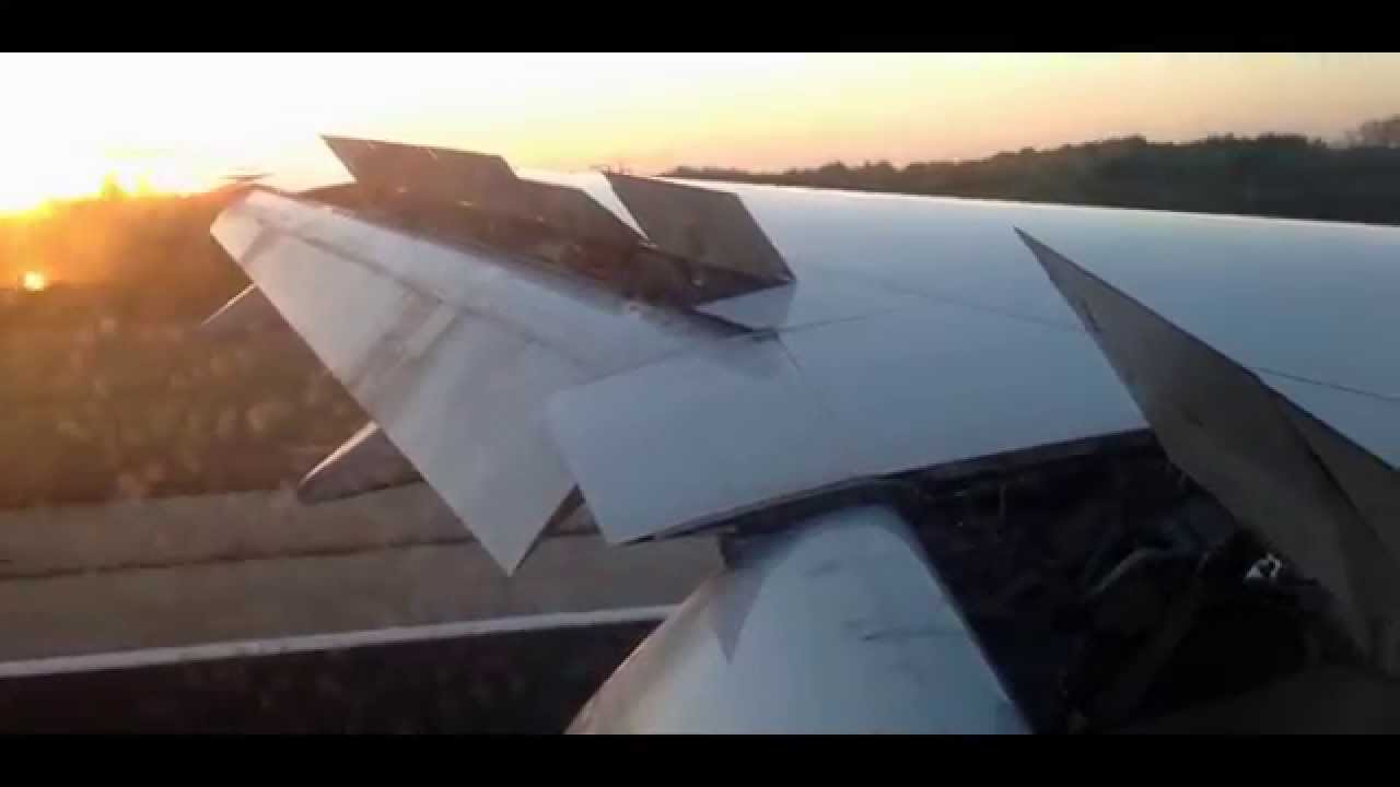 Boeing 777 sunset landing in Beijing, China - with nice views! - YouTube